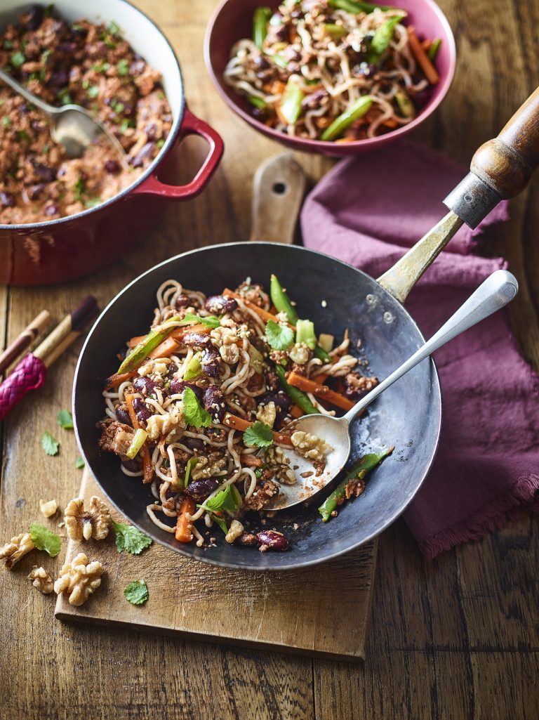 Chilli California Walnut Stir Fry - California Walnuts